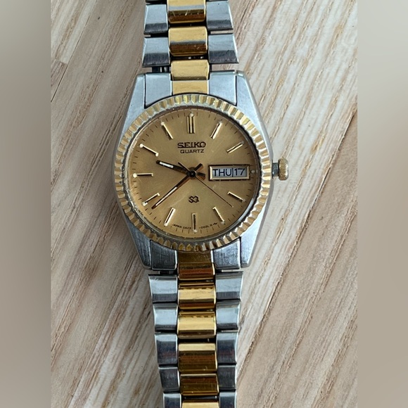 Seiko | Accessories | Seiko Sq Ladies Watch Vintage Two Tone Bracelet ...